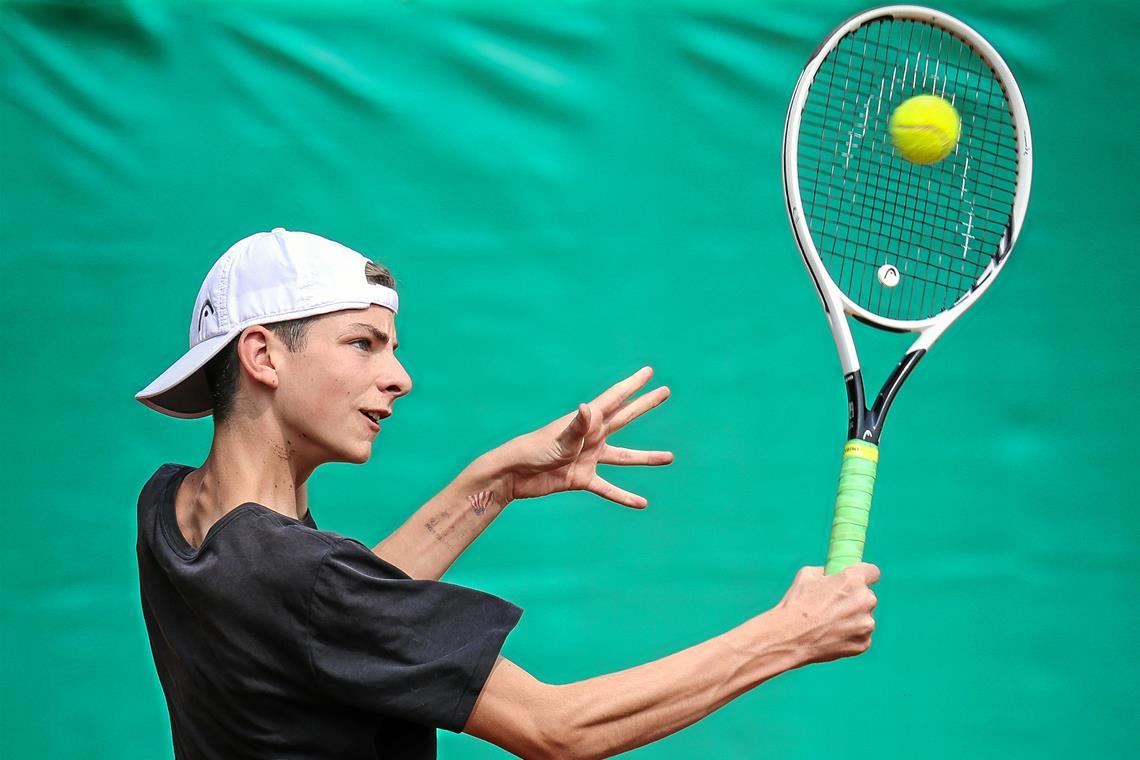 Jugendmeisterschaft im Tennis: Zwei Teilnehmer reisen mit Wohnmobil an