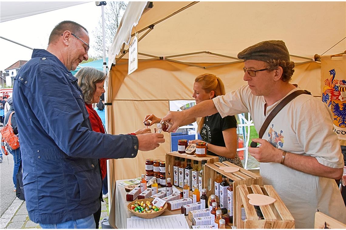 Naturparkmarkt in Allmersbach: Heimatliebe geht durch den Magen