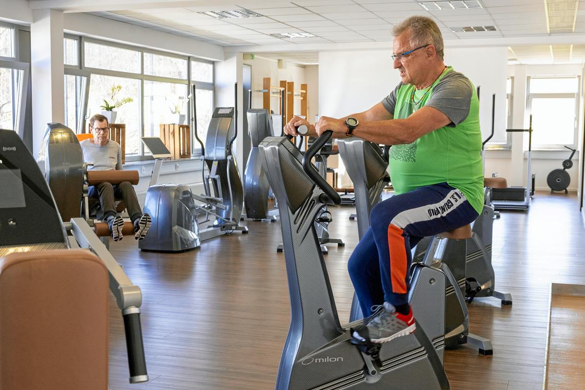 Wie man mit Sport im Alter besser durch den Alltag kommen